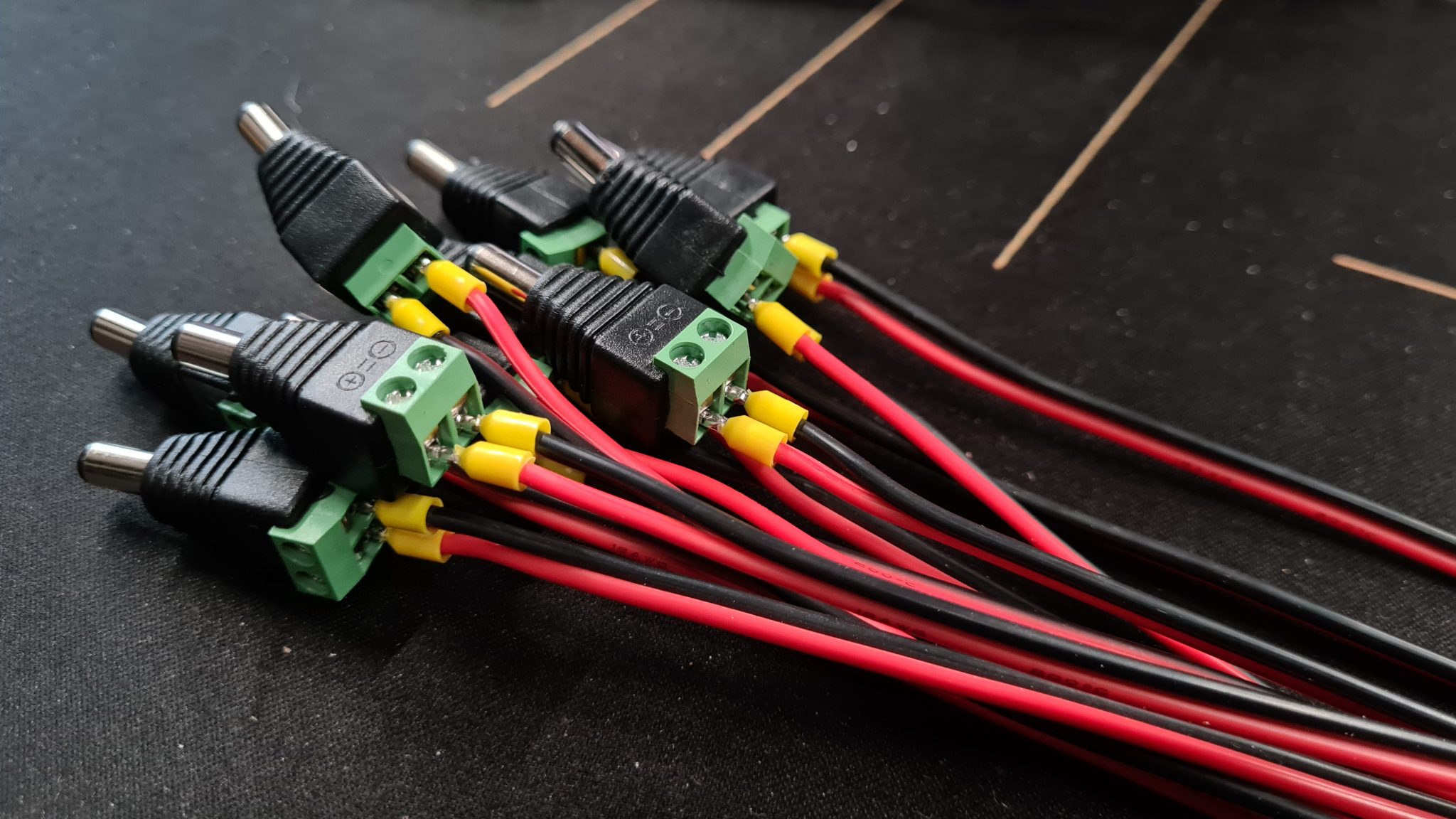 Lots of External HDD on a single Power Supply - Intermittent Technology