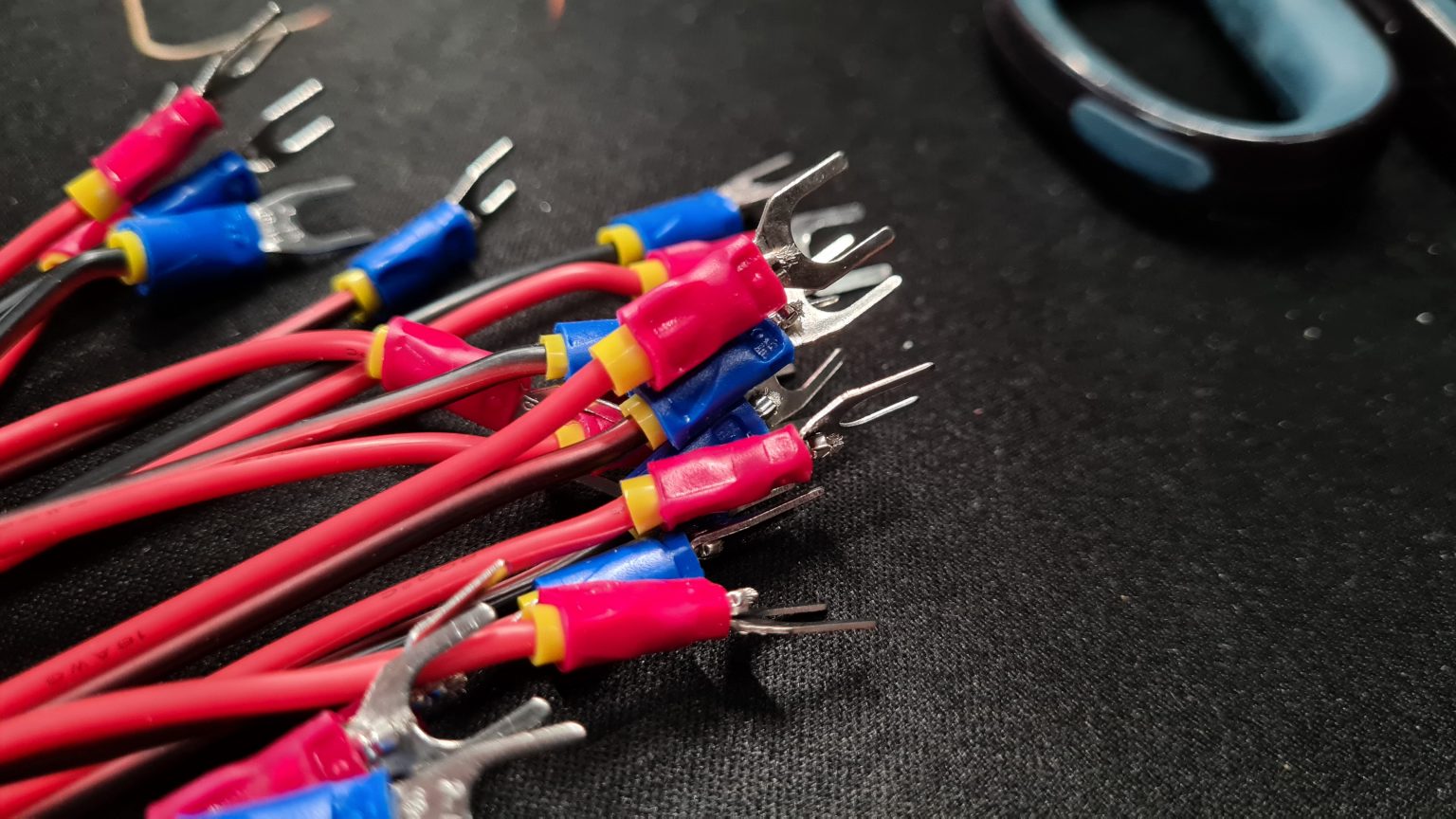 Lots of External HDD on a single Power Supply - Intermittent Technology